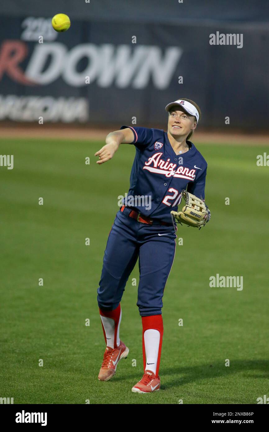 TUCSON, AZ - MARCH 31: Arizona Wildcats pitcher Hanah Bowen (20) throws ...