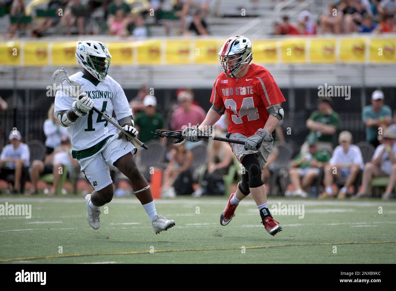 Ohio State's Ryan Terefenko (34) defends against Jacksonville's Jeremy ...