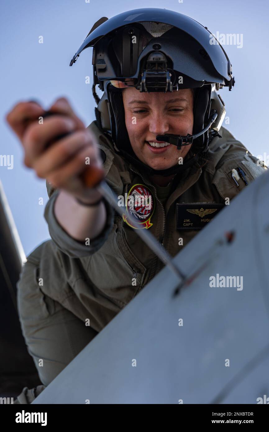 Maritime pilot station hi-res stock photography and images - Alamy