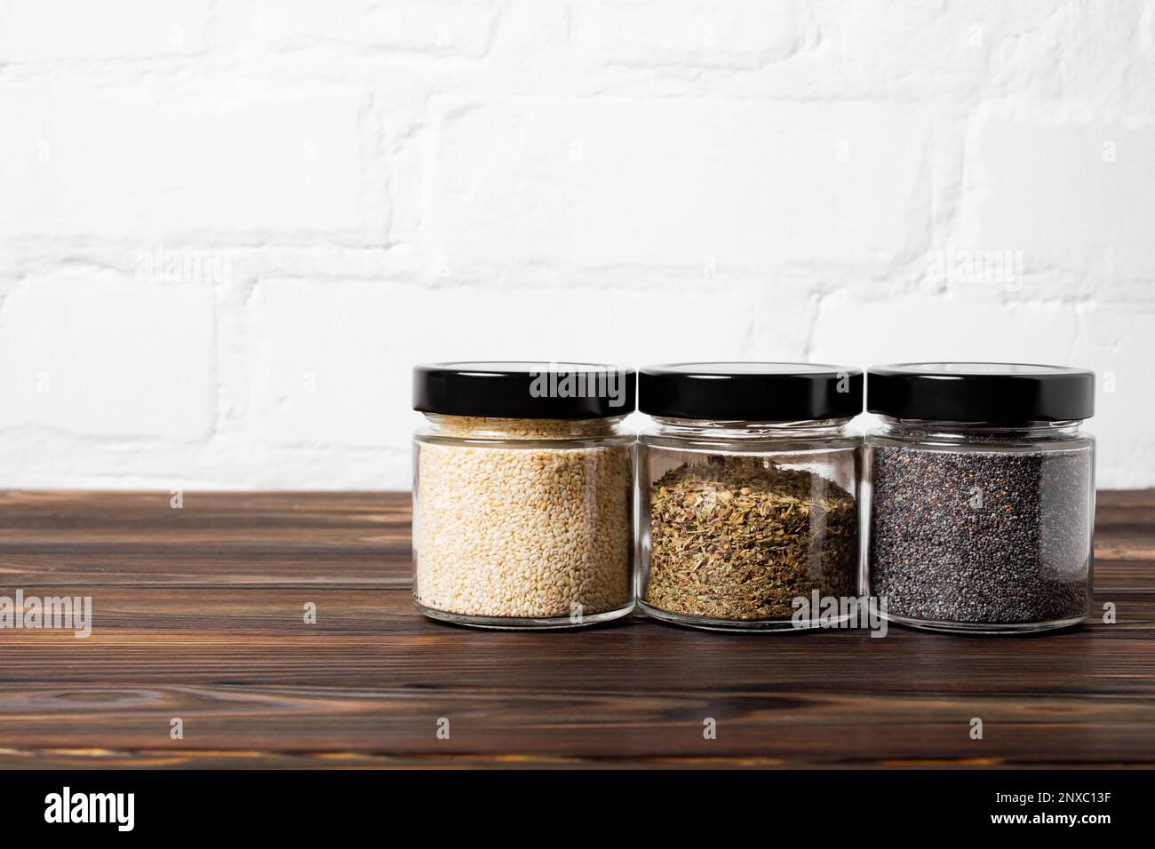 Different sizes of spices hi-res stock photography and images - Alamy