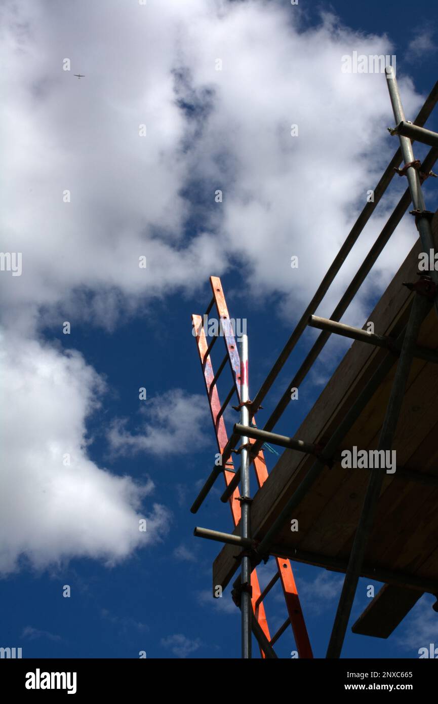 Leaning brackets hi-res stock photography and images - Alamy