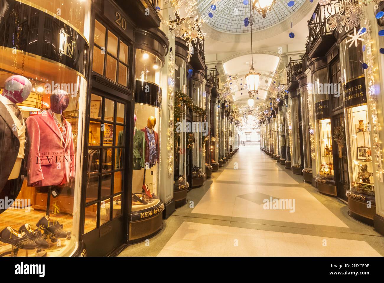 England, London, Piccadilly, Piccadilly Arcade, Shop Windows Stock ...
