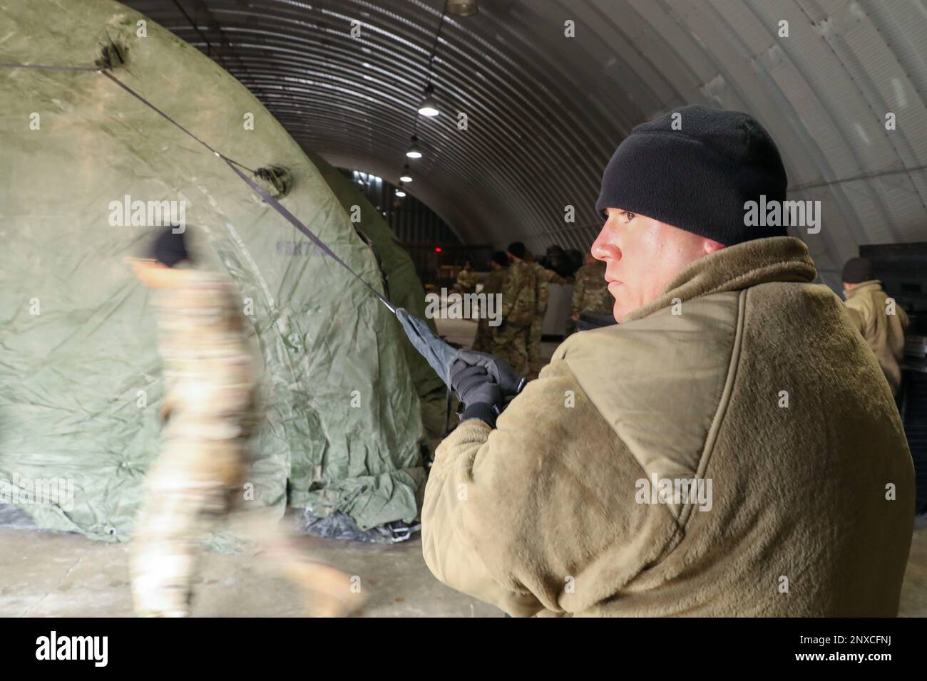 FORT HOOD, Texas. – U.S. Army Staff Sgt. Branden Curtis, a Respiratory ...