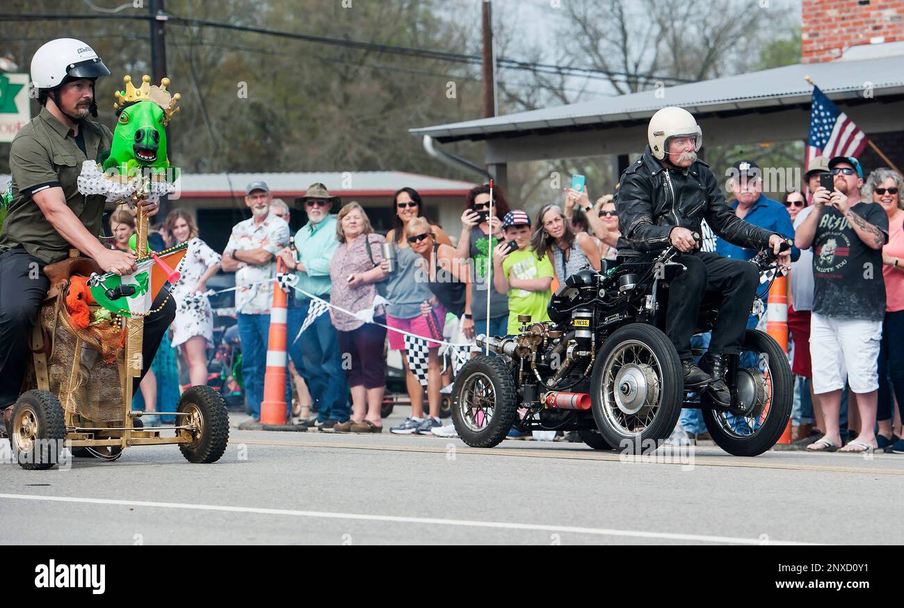 In this March 17, 2018 photo, Bill Jenkins of Ben Wheeler, right, takes ...
