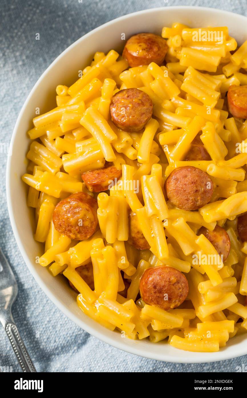 Hot dog mac and cheese hi-res stock photography and images - Alamy