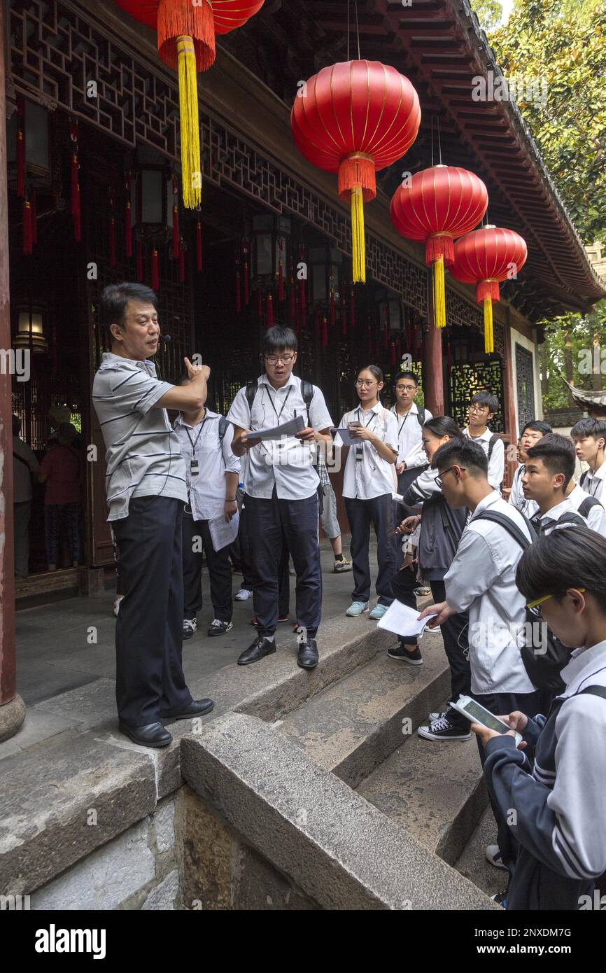 Students and teacher china hi-res stock photography and images - Alamy