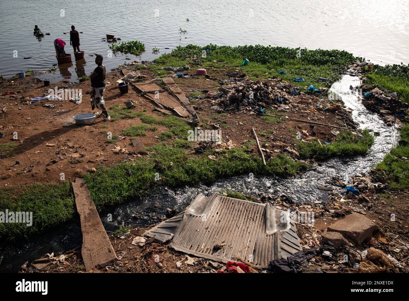 Nicolas Remene / Le Pictorium - Fishing and suffocation of the Niger ...