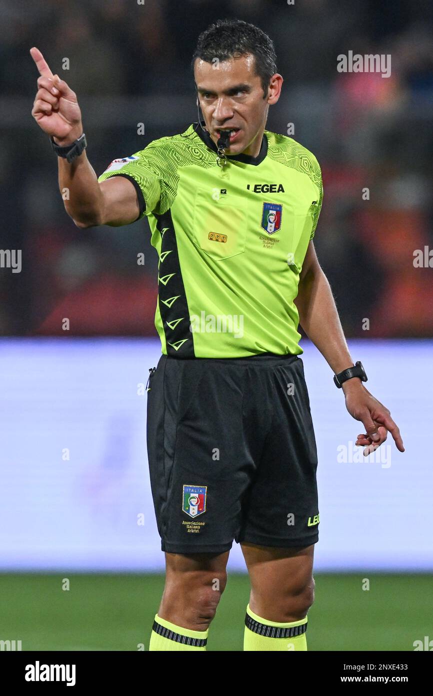 Cremona, Italy. 28th Feb, 2023. Zini Stadium, Cremona, 28.02.23 Referee ...