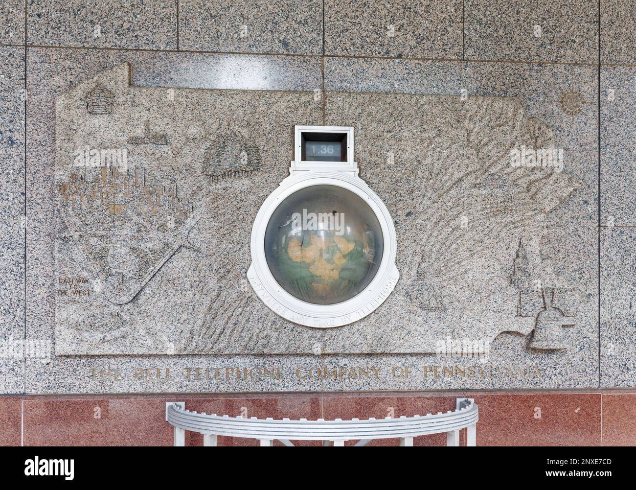 Pittsburgh Downtown: Gateway District landmark Bell Telephone building ...