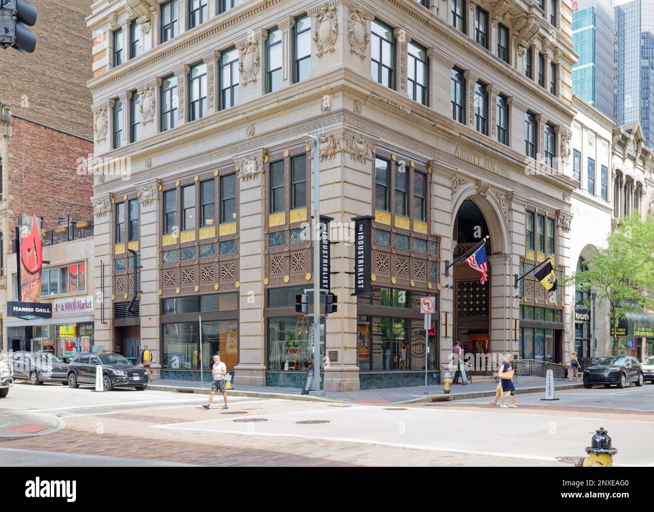 Pittsburgh Downtown: Landmark Arrott Building, an early brick and terra ...