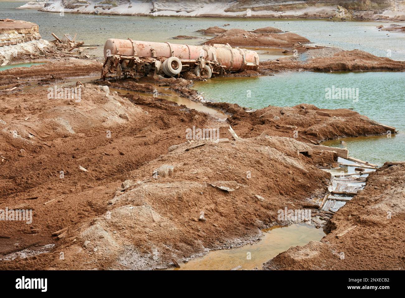 Mud slide or mudslide hi-res stock photography and images - Alamy