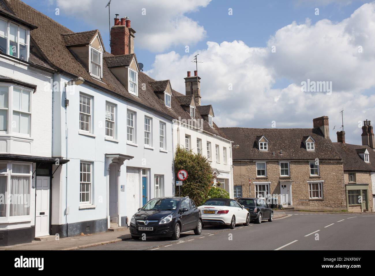 Houses on West End in Witney, Oxfordshire in the UK Stock Photo - Alamy