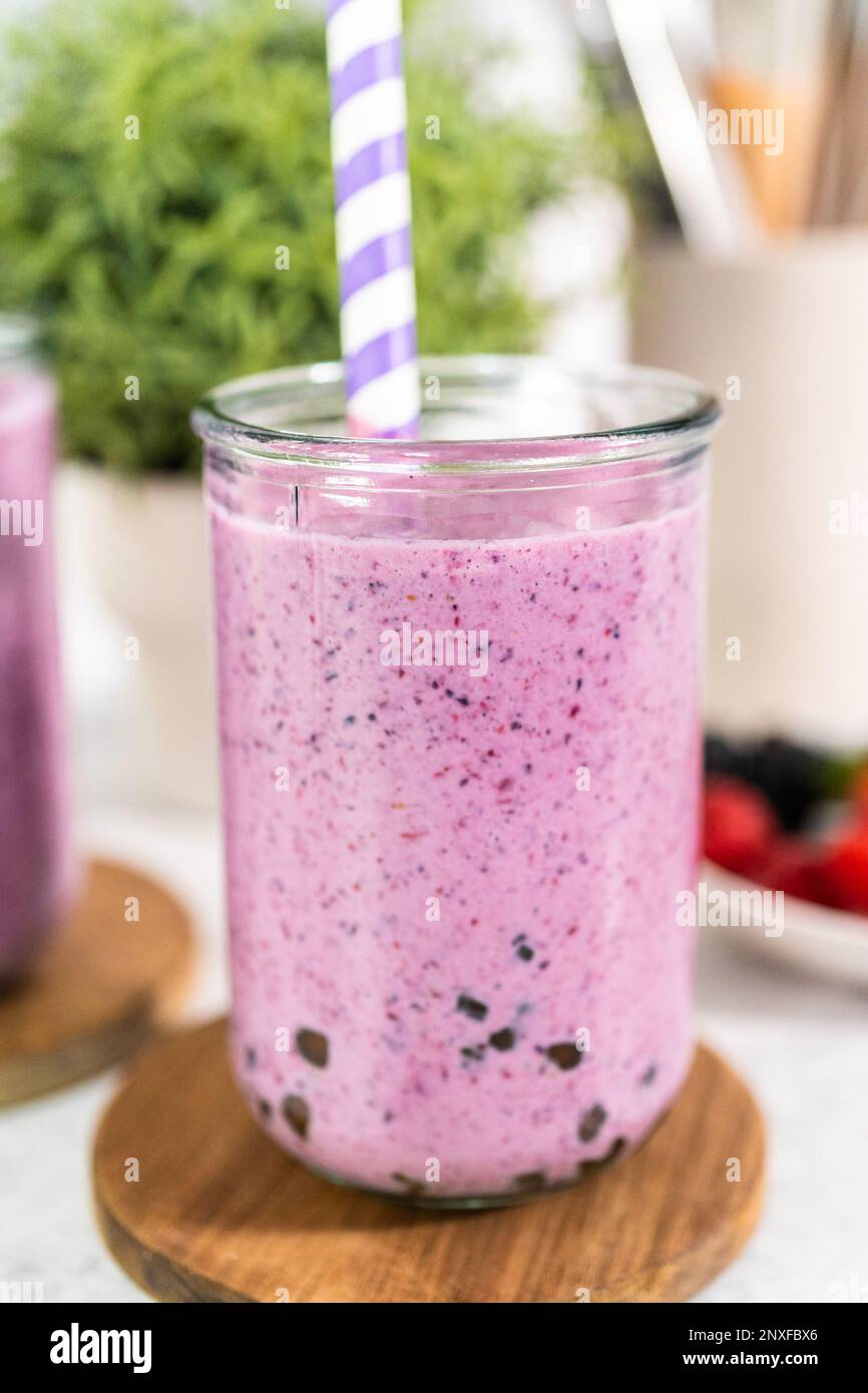 Mixed Berry Boba Smoothie Stock Photo - Alamy