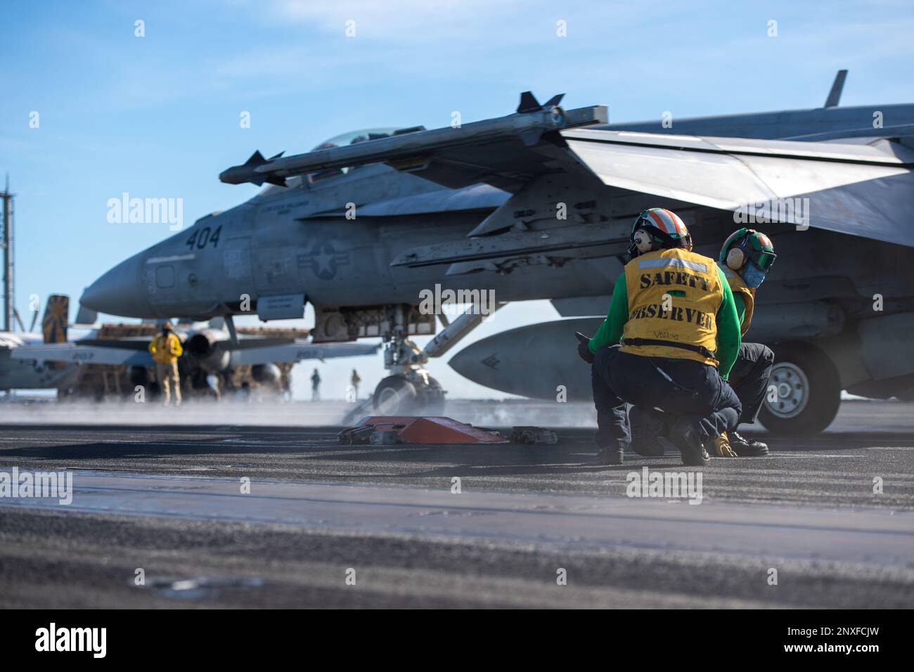230220-N-DU622-1161 PHILIPPINE SEA (Feb. 20, 2023) An F/A-18E Super ...