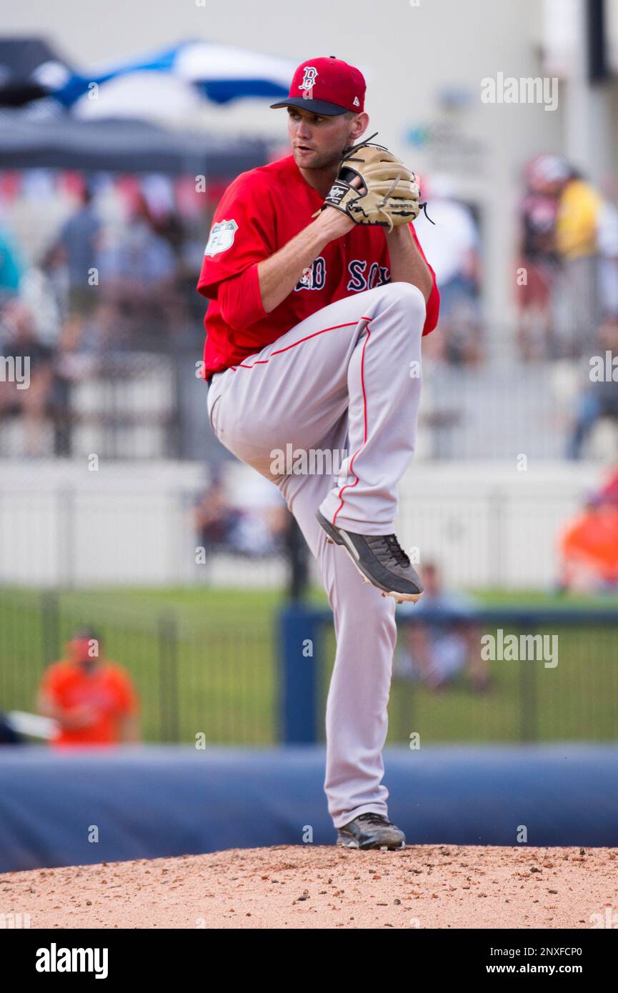 WEST PALM BEACH, FL - MARCH 01: Boston Red Sox Pitcher Josh Smith (52 ...