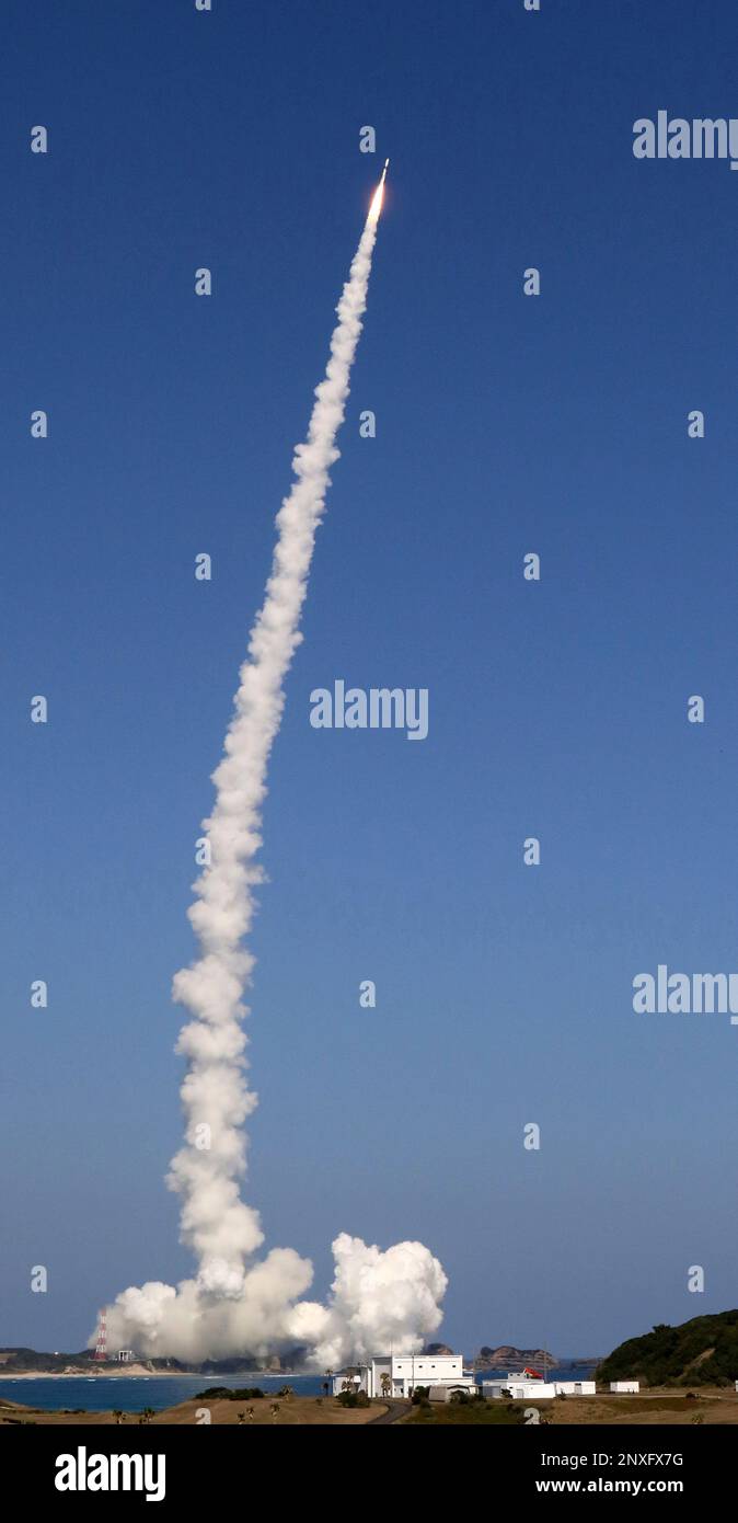 An H2A rocket No.38 carrying an information-gathering satellite ...