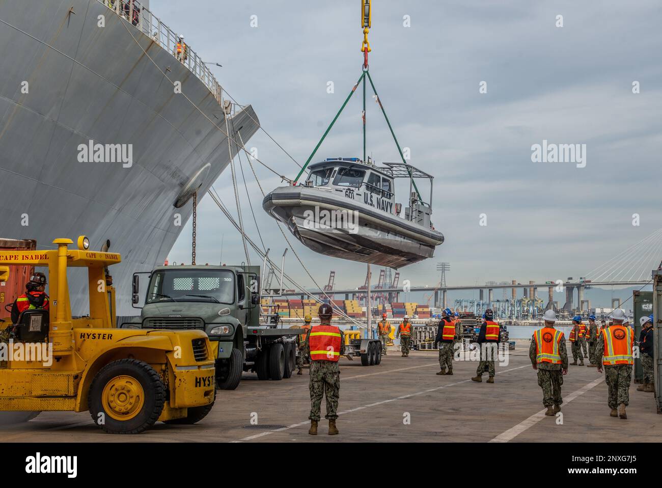 Lifting off boat hi-res stock photography and images - Alamy