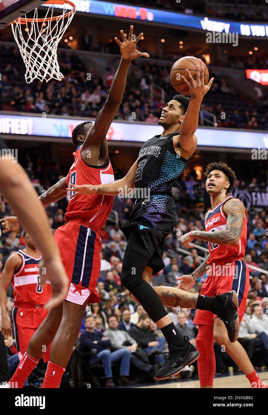 Charlotte Hornets guard Jeremy Lamb (3) goes to the basket against ...