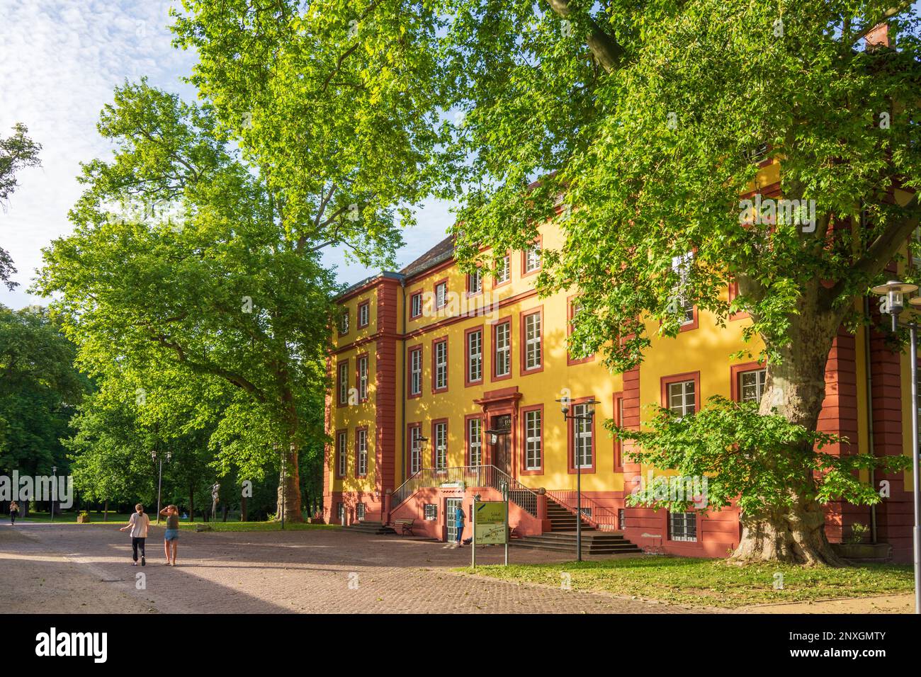 Schloss hallenburg hi-res stock photography and images - Alamy