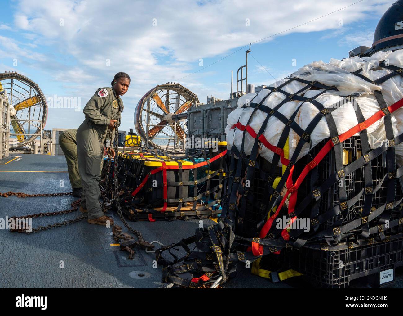 VIRGINIA BEACH, Va.– Sailors assigned to Assault Craft Unit 4 prepare ...