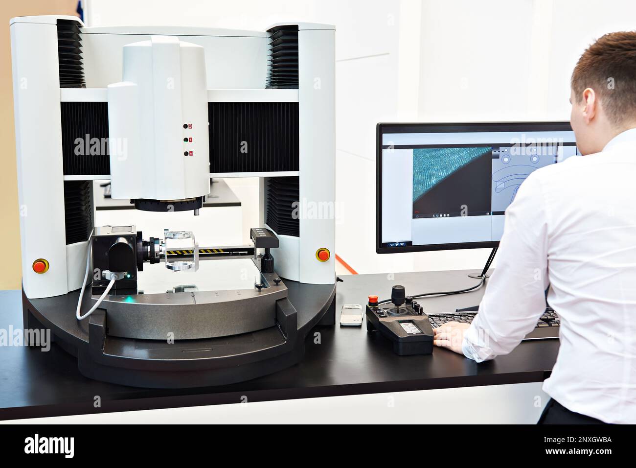 High capacity benchtop multisensor measurement system Stock Photo - Alamy