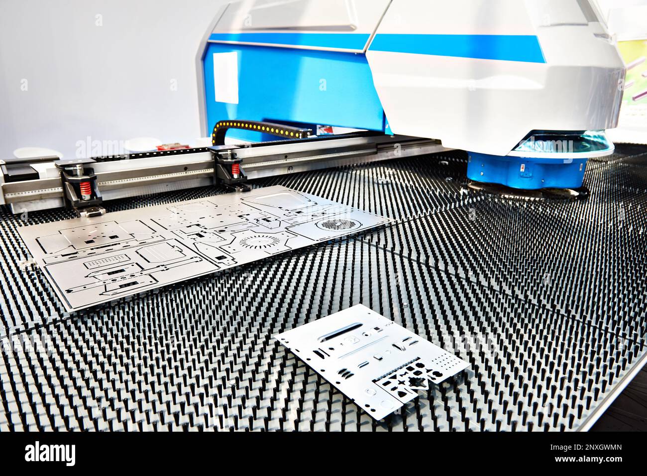 Modern coordinate punch press machine Stock Photo - Alamy