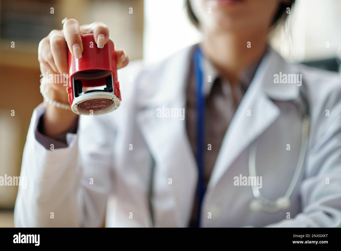 Sealing documents hi-res stock photography and images - Alamy