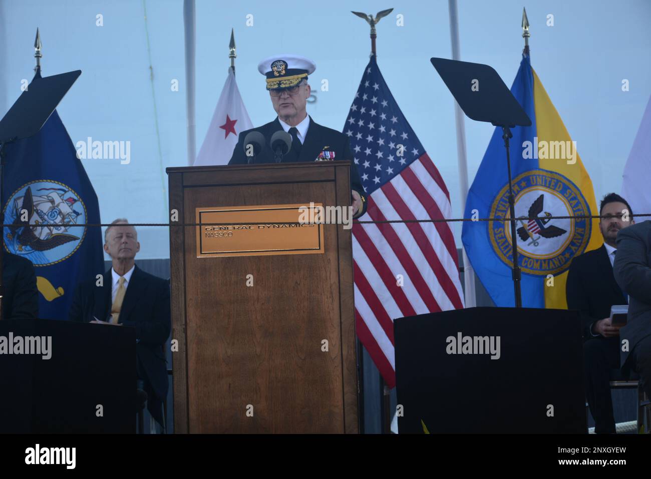Usns earl warren hi-res stock photography and images - Alamy