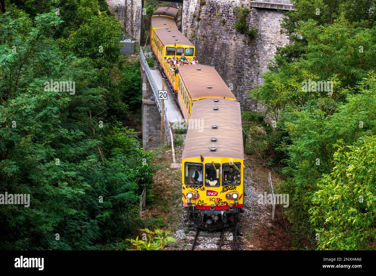 Pont d´Olette sur la Têt. The Yellow Train or Train Jaune between Thuès ...