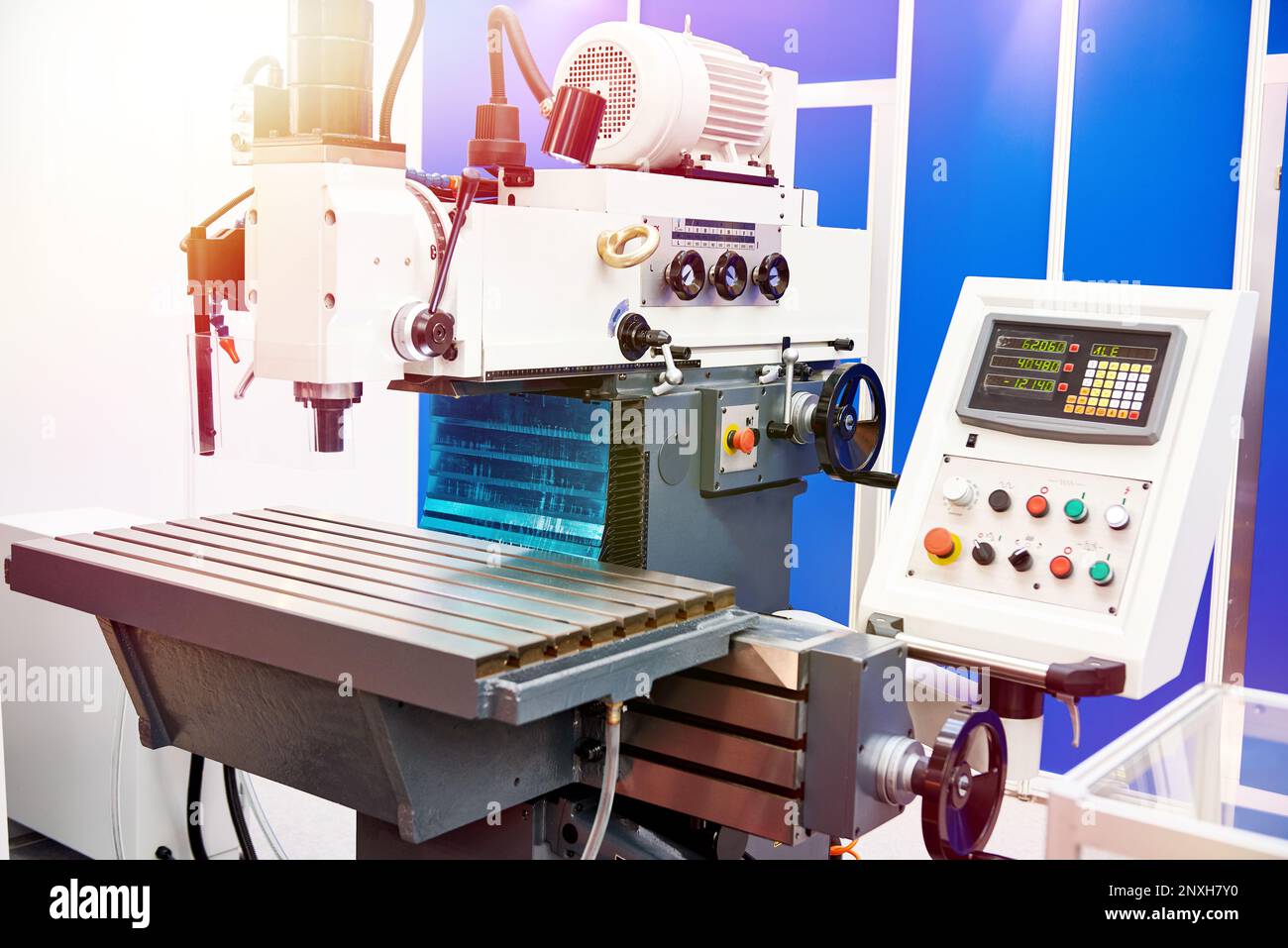 CNC modern universal milling machine Stock Photo - Alamy