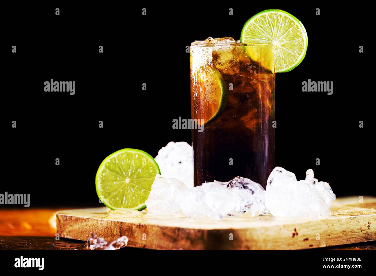Alcoholic drink rum cola hi-res stock photography and images - Alamy