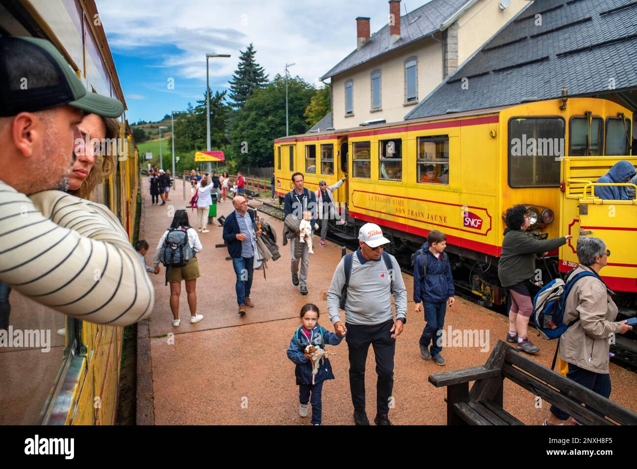 Passengers in Mont Louis La cabanasse train station. The Yellow Train ...
