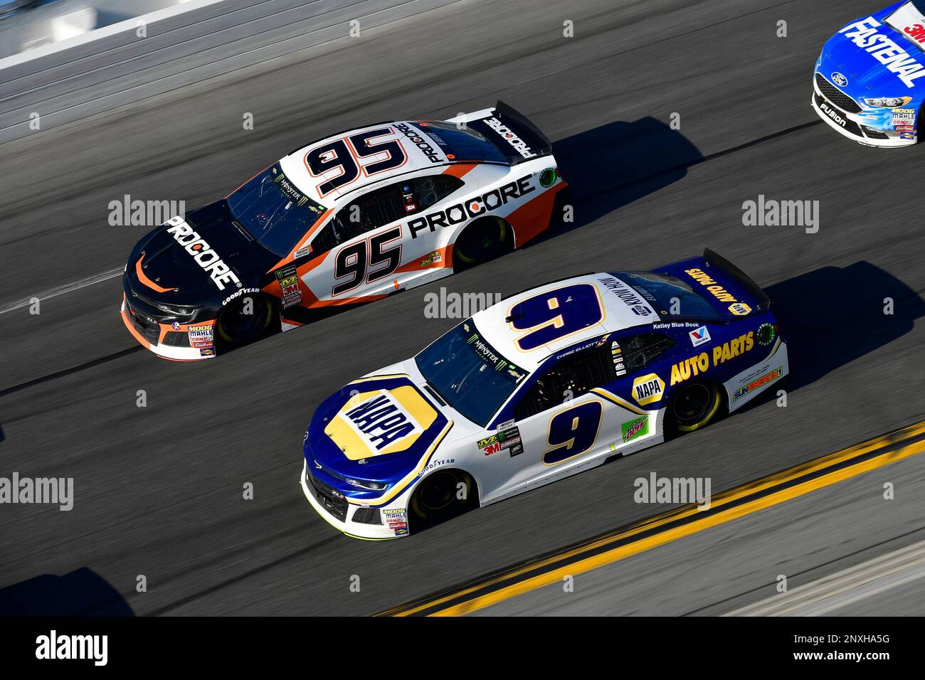 Chase Elliot (9) races Kasey Kahne (95) during the Monster Energy ...
