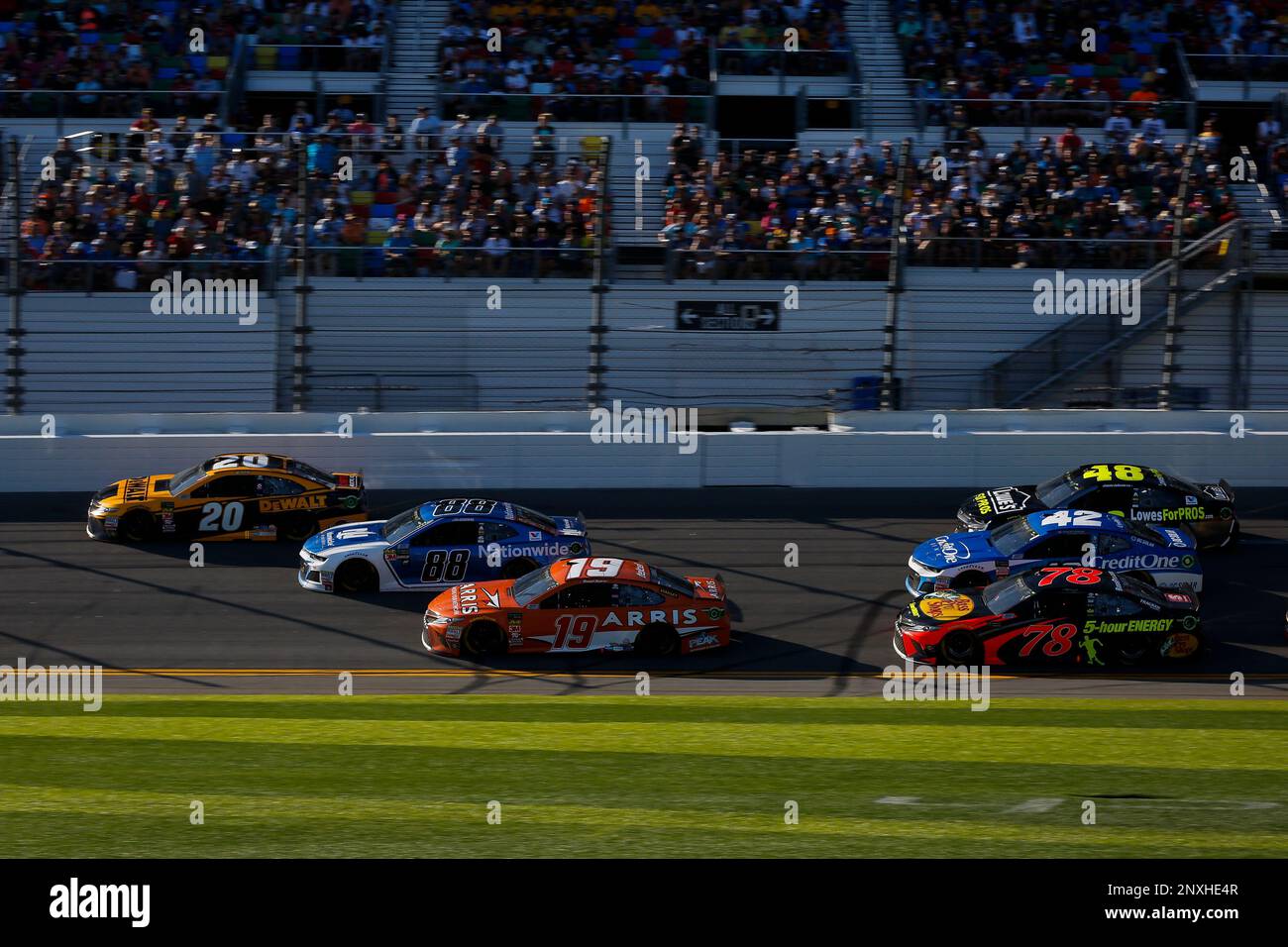 Erik Jones (20), Alex Bowman (88), Daniel Suarez (19), Martin Truex Jr ...