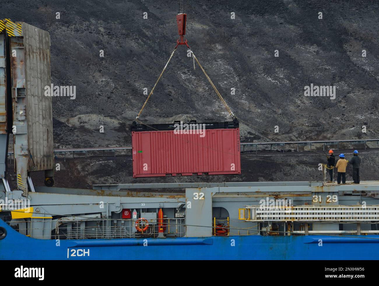 230130-N-NX070-1041 Sailors from Navy Cargo Handling Battalion (NCHB) 1 ...