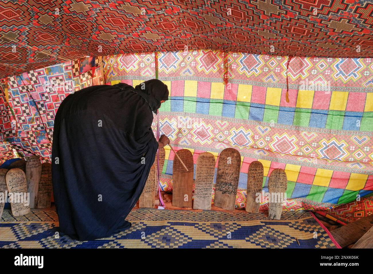 Mauritania, Chinguetti, Quranic prayer tables Stock Photo - Alamy
