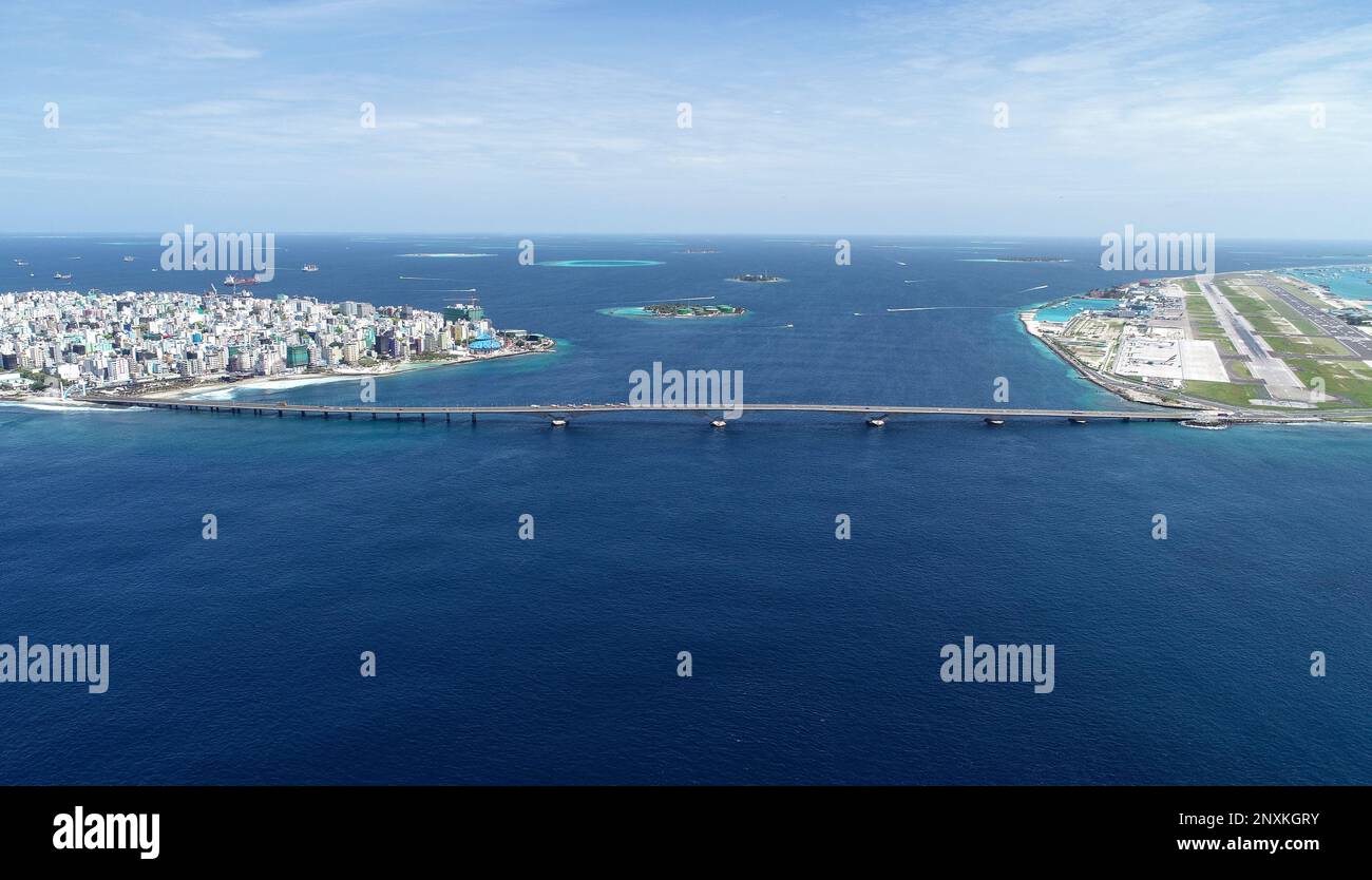 Hulhulé island hi-res stock photography and images - Alamy