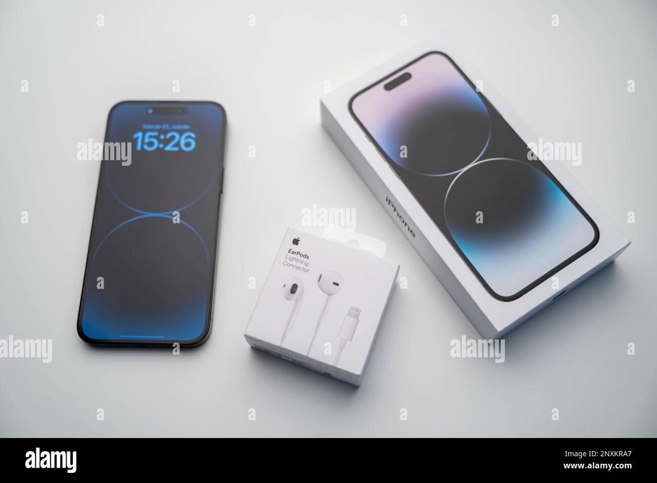 New iPhone 14 pro max and Apple Earpods, Airpods white earphones for ...