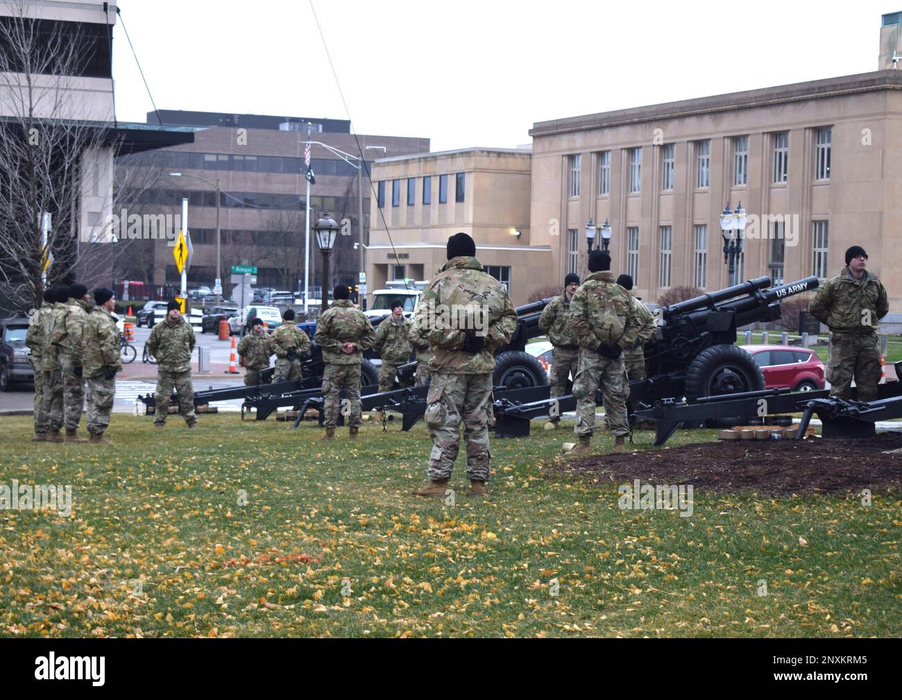 Members of the Michigan National Guard's 1st Battalion, 119th Field ...
