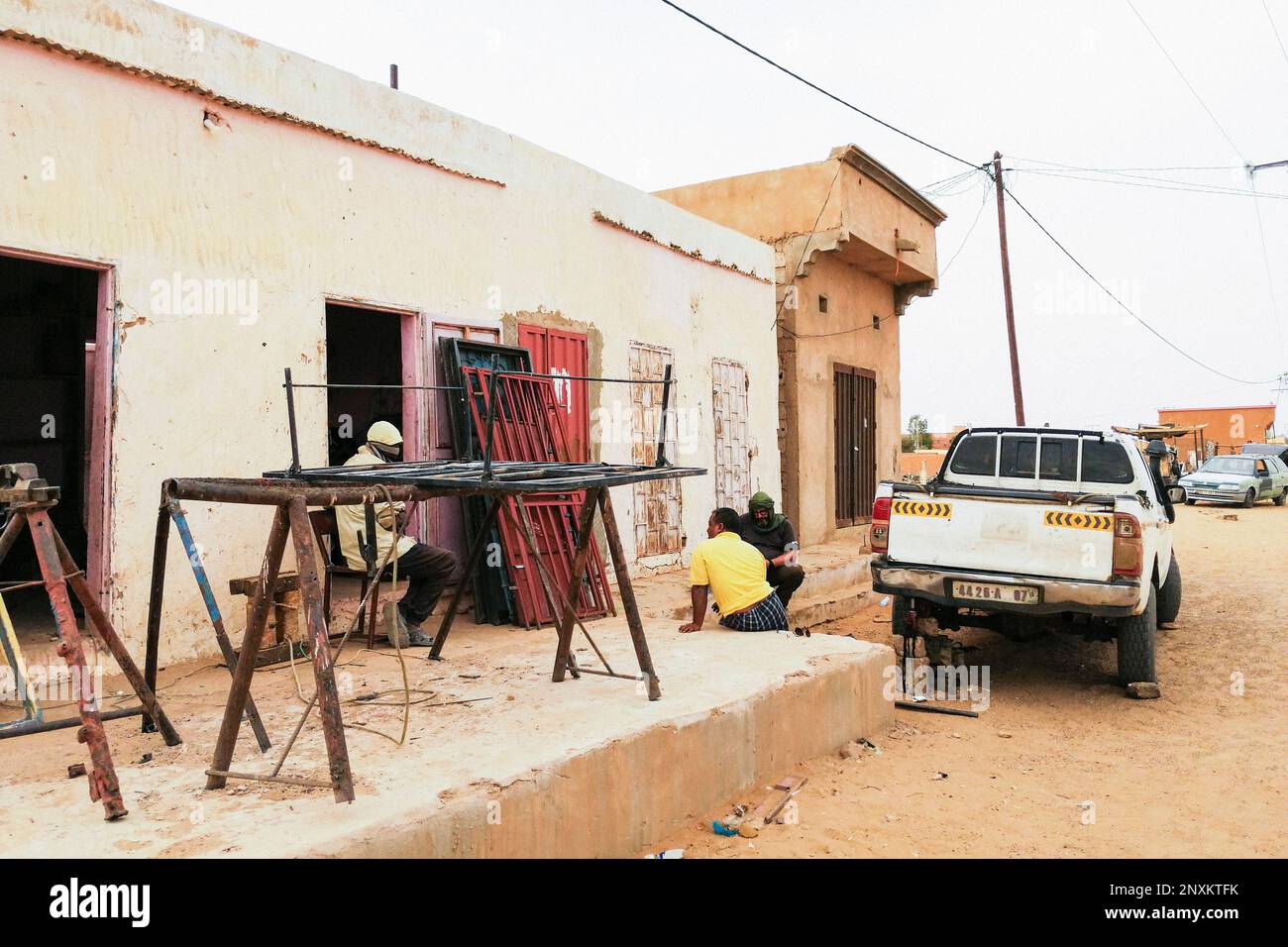 Mauritania, Aleg, local blacksmith Stock Photo - Alamy