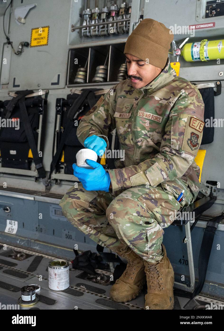 736th aircraft maintenance squadron hi-res stock photography and images ...