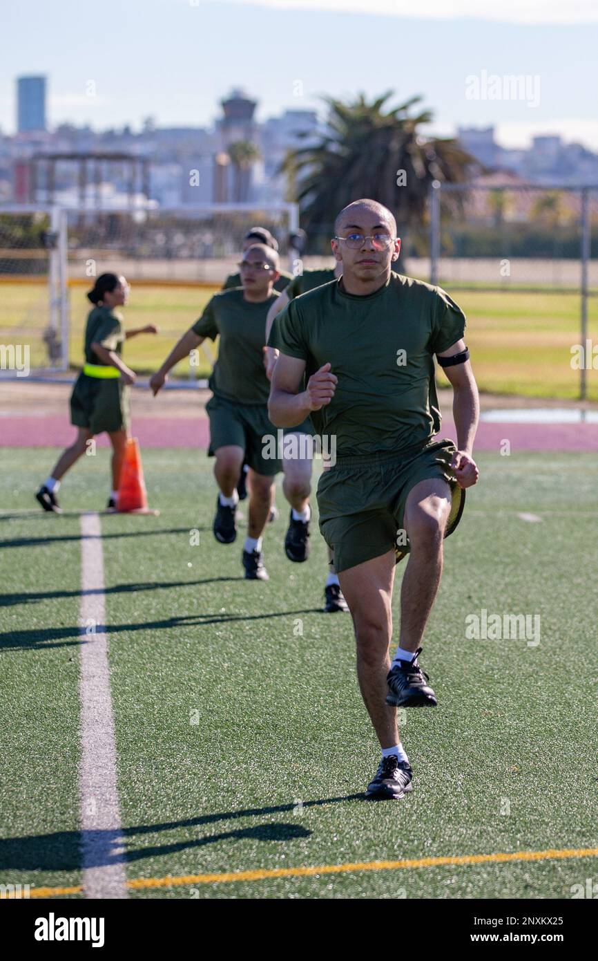 U.S. Marine Corps recruits with Golf Company, 2nd Recruit Training ...
