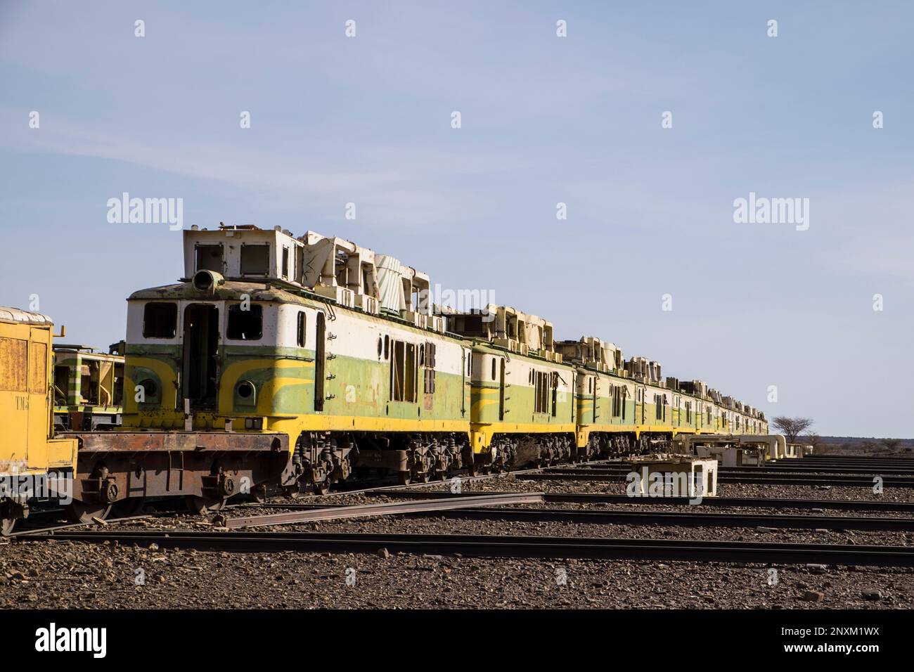 Mauritania, the longest railway in the world, connects Nouadhibou to ...