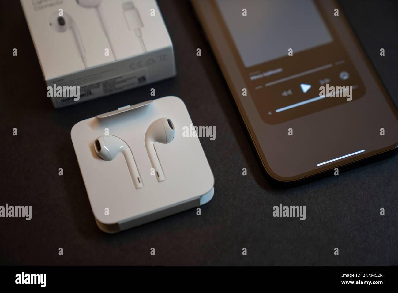 New iPhone 14 pro max and Apple Earpods, Airpods white earphones for ...