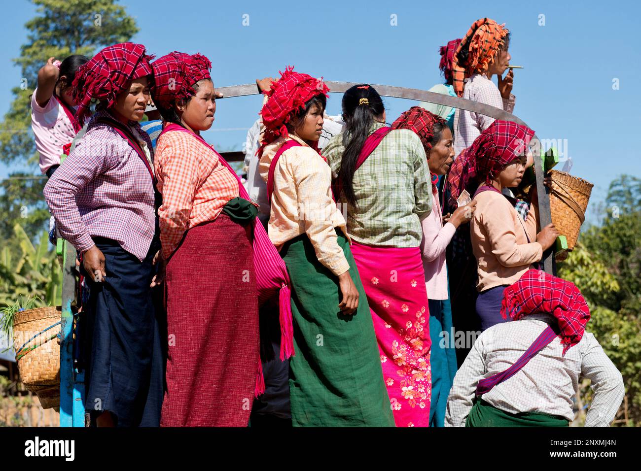 Myanmar, Inle lake, Pa O women tribe Stock Photo - Alamy