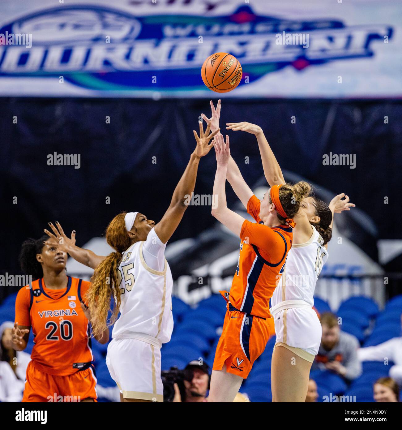 March 1, 2023: Virginia Cavaliers guard McKenna Dale (44) shoots ...