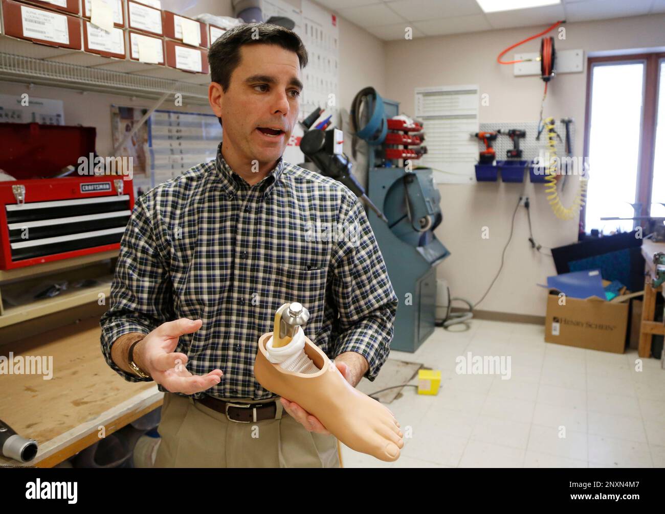 ADVANCE FOR USE SATURDAY, JAN. 27 - In this Jan. 8, 2018 photo, Andy ...