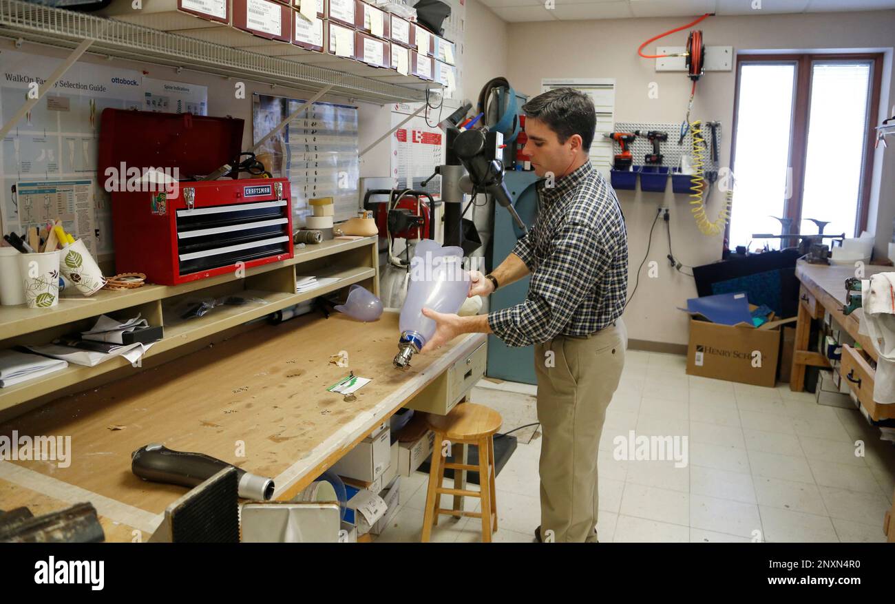 ADVANCE FOR USE SATURDAY, JAN. 27 - In this Jan. 8, 2018 photo, Andy ...