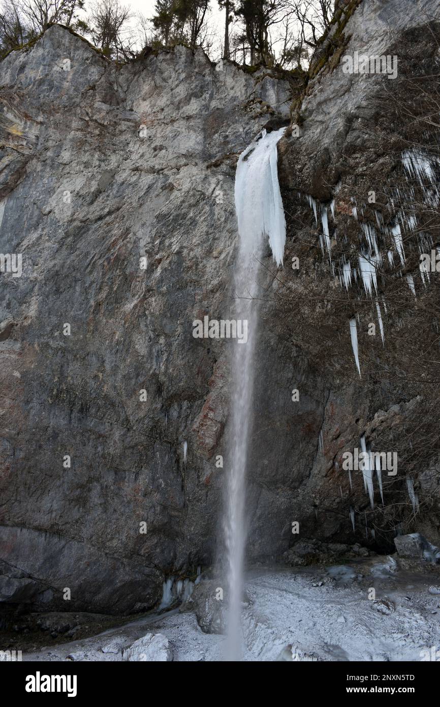 Wildensteiner Wasserfall, Kärnten, Gallizien, Freifallend, Wasserfall ...