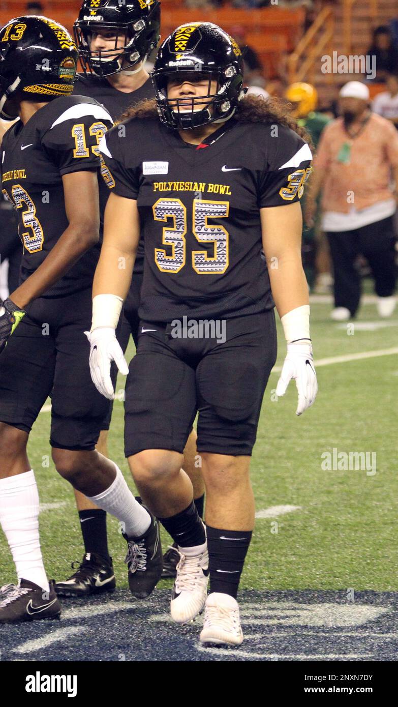 January 20, 2018 - Team Makai running back Toa Taua #35 (Lompoc HS ...